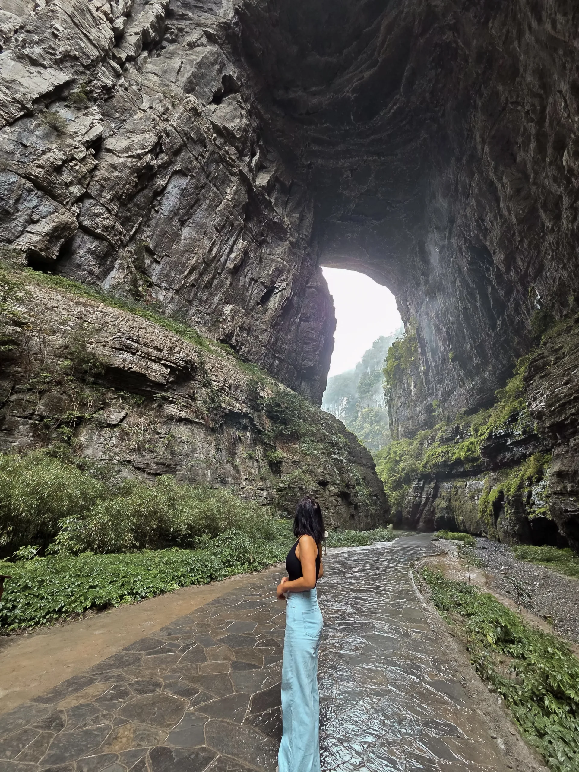 solo female travel to Chongqing china - Anna Sherchand